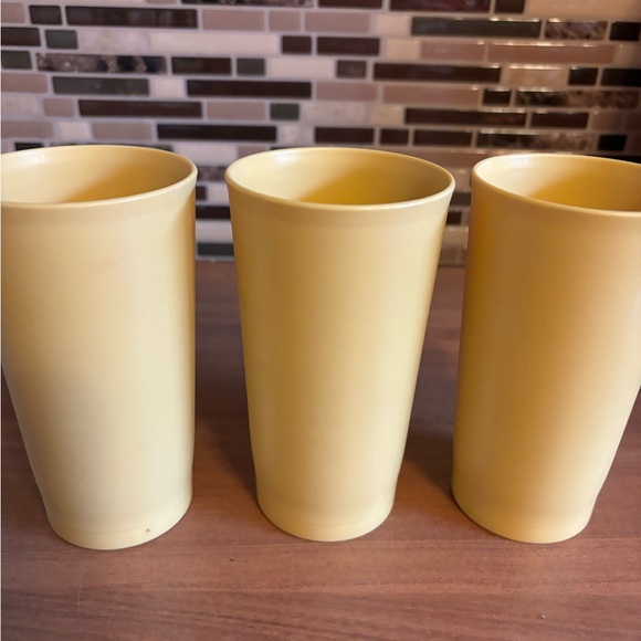 Tupperware | Kitchen | Vintage Set Of 3 Yellow Plastic Tupperware ...